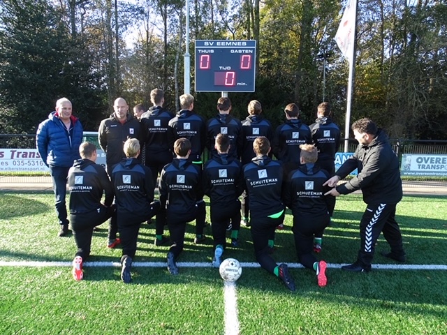 Heren 1 in nieuw trainingspak | S.V. Eemnes