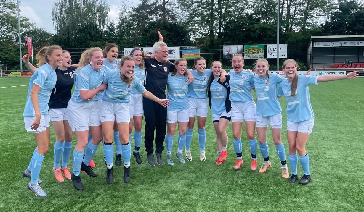 Vrouwen-1 bereikt halve finale nacompetitie na geweldige teamprestatie ...